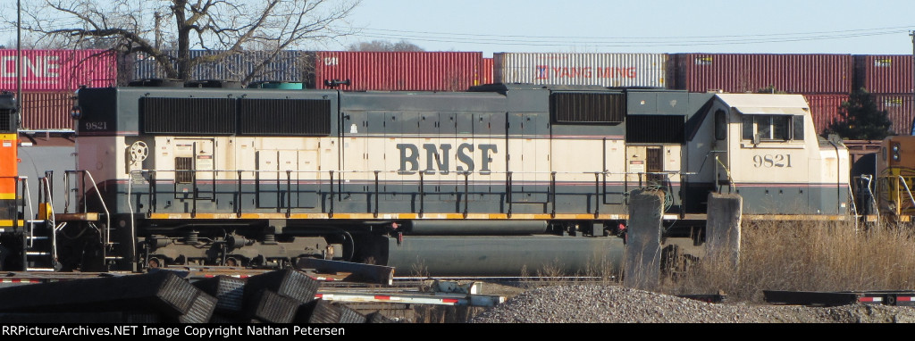 BNSF 9821